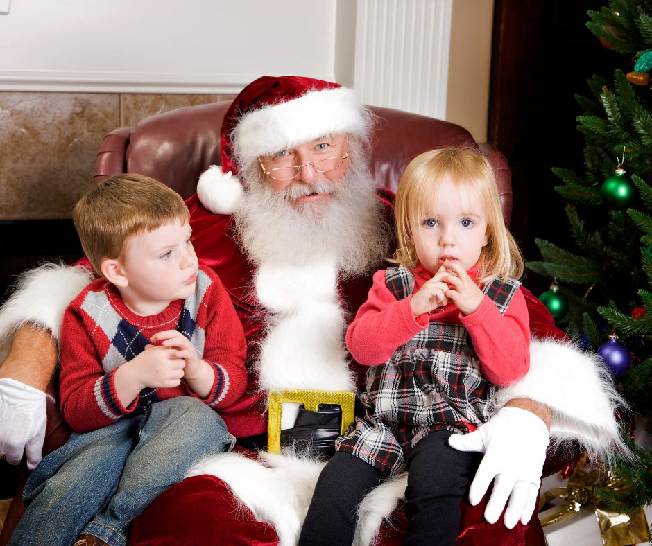 Exclusive Santa Sighting – SUZANNE RUDD HAMILTON